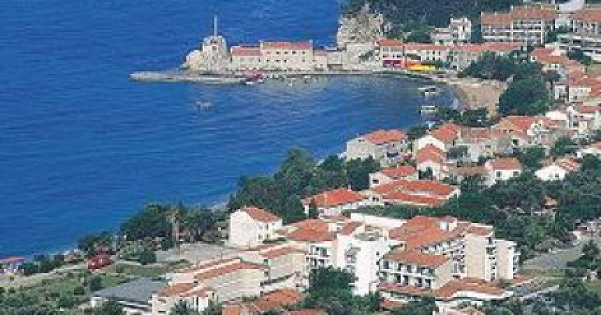 Petrovac bilježi veću posjećenost u junu, mještani apeluju na ...
